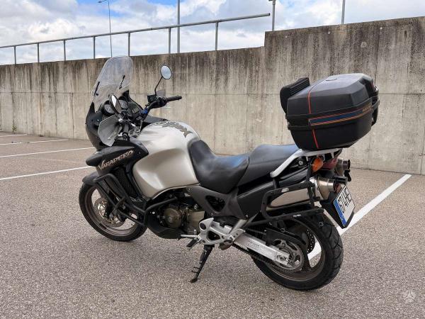 Black Honda XL 1999 in Vilnius, with an engine capacity of 1.00 L and mileage of 680 thousand km for 2000 €, photo 7 on AUTOMOTO.COM.LV