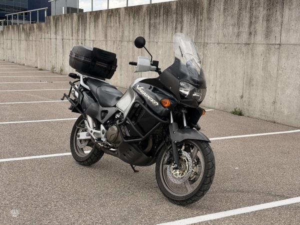 Black Honda XL 1999 in Vilnius, with an engine capacity of 1.00 L and mileage of 680 thousand km for 2000 €, photo 8 on AUTOMOTO.COM.LV
