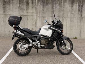 Black Honda XL 1999 in Vilnius, with an engine capacity of 1.00 L and mileage of 680 thousand km for 2000 €, photo 10 on AUTOMOTO.COM.LV