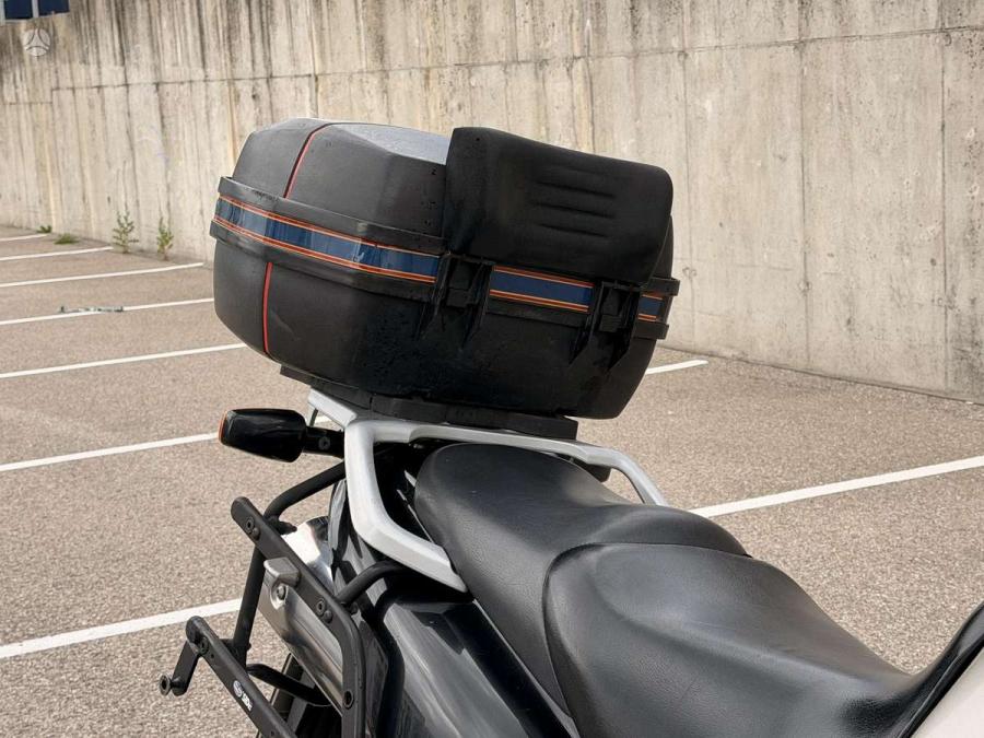 Black Honda XL 1999 in Vilnius, with an engine capacity of 1.00 L and mileage of 680 thousand km for 2000 €, photo 15 on AUTOMOTO.COM.LV