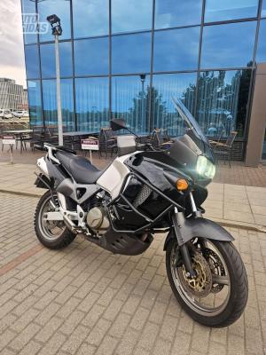 Melns Honda XL 1999 Viļņa, ar dzinēja tilpumu 1.00 L un nobraukumu 0 tūkst. km par 2450 €, foto  vietnē AUTOMOTO.COM.LV