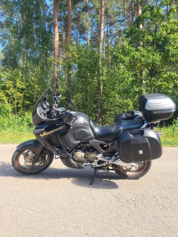 Черный Хонда XL 1999 в Каунас, объемом двигателя 1.00 л и пробегом 53 тыс. км за 1900 €, фото 3 на AUTOMOTO.COM.LV