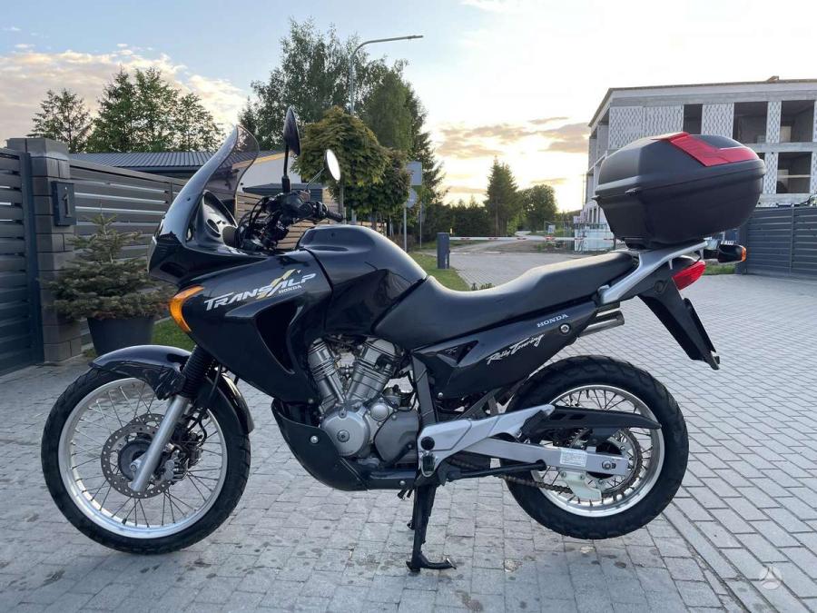 Melns Honda XL 2000 Klaipėda, ar dzinēja tilpumu 0.65 L un nobraukumu 41 tūkst. km par 2900 €, foto 1 vietnē AUTOMOTO.COM.LV