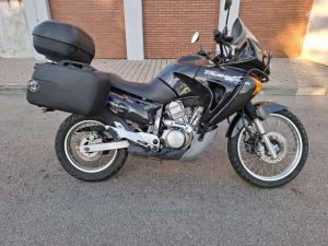 Black Honda XL 2000 in Alytus, with an engine capacity of 0.65 L and mileage of 64 thousand km for 2300 €, photo  on AUTOMOTO.COM.LV