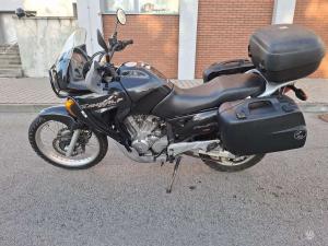 Black Honda XL 2000 in Alytus, with an engine capacity of 0.65 L and mileage of 64 thousand km for 2300 €, photo 9 on AUTOMOTO.COM.LV