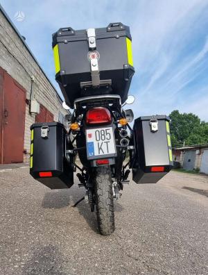 Black Honda XL 2002 in Mazeikiai, with an engine capacity of 0.65 L and mileage of 46 thousand km for 3100 €, photo 10 on AUTOMOTO.COM.LV