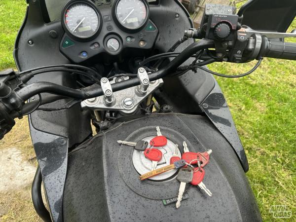 Melns Honda XL 2002 Viļņa, ar dzinēja tilpumu 1.00 L un nobraukumu 61 tūkst. km par 1950 €, foto 2 vietnē AUTOMOTO.COM.LV
