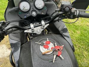 Black Honda XL 2002 in Vilnius, with an engine capacity of 1.00 L and mileage of 61 thousand km for 1950 €, photo 3 on AUTOMOTO.COM.LV