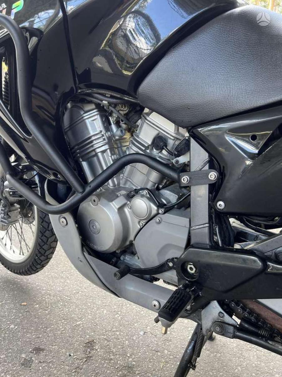 Melns Honda XL 2002 Druskininkai, ar dzinēja tilpumu 0.65 L un nobraukumu 50 tūkst. km par 2850 €, foto 10 vietnē AUTOMOTO.COM.LV