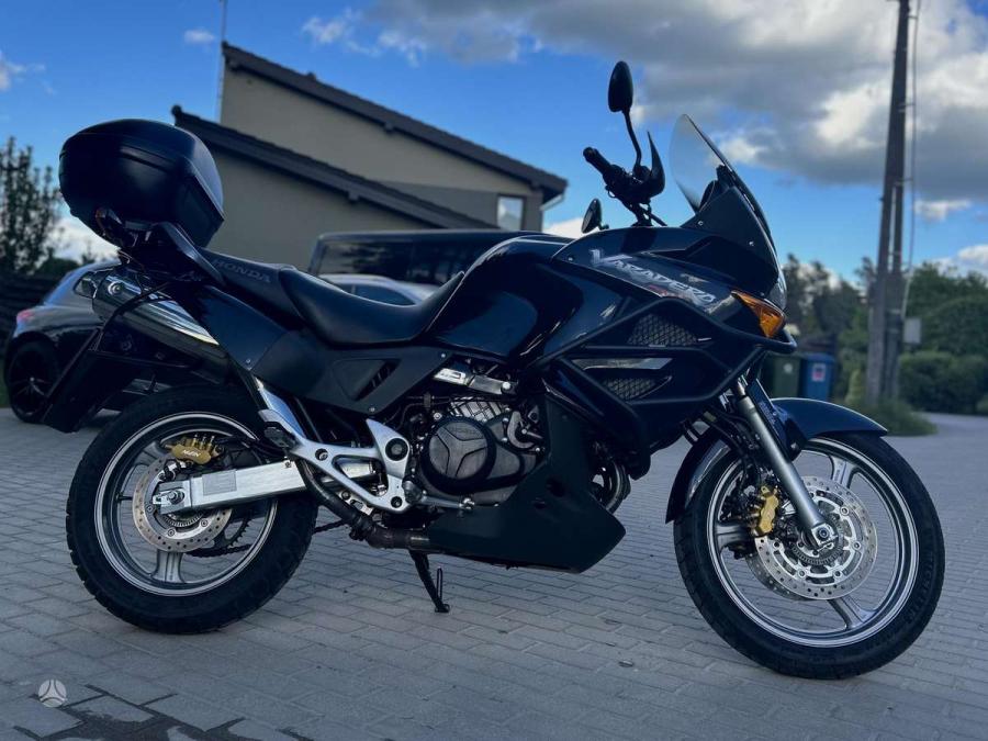 Melns Honda XL 2004 Kauņa, ar dzinēja tilpumu 1.00 L un nobraukumu 42 tūkst. km par 3750 €, foto 3 vietnē AUTOMOTO.COM.LV