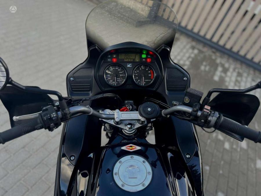 Melns Honda XL 2004 Kauņa, ar dzinēja tilpumu 1.00 L un nobraukumu 42 tūkst. km par 3750 €, foto 7 vietnē AUTOMOTO.COM.LV