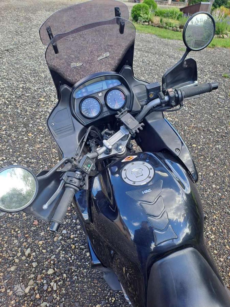Black Honda XL 2005 in Radviliskis, with an engine capacity of 1.00 L and mileage of 45 thousand km for 3300 €, photo 5 on AUTOMOTO.COM.LV