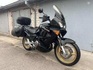 Black Honda XL 2005 in Birstonas, with an engine capacity of 1.00 L and mileage of 46 thousand km for 3750 €, photo  on AUTOMOTO.COM.LV