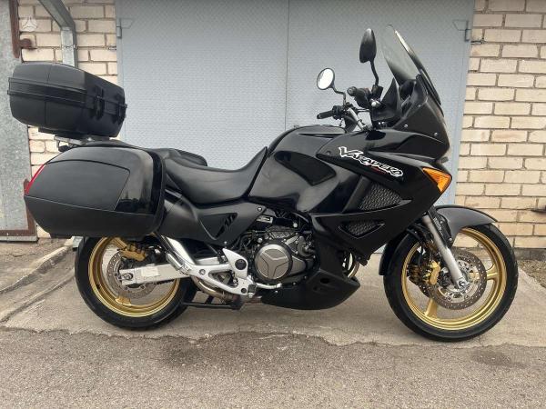 Black Honda XL 2005 in Birstonas, with an engine capacity of 1.00 L and mileage of 46 thousand km for 3750 €, photo 6 on AUTOMOTO.COM.LV