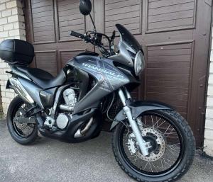 Black Honda XL 2008 in Birstonas, with an engine capacity of 0.70 L and mileage of 35 thousand km for 3750 €, photo  on AUTOMOTO.COM.LV