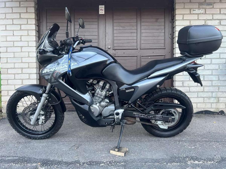 Melns Honda XL 2008 Birštonas, ar dzinēja tilpumu 0.70 L un nobraukumu 35 tūkst. km par 3750 €, foto 4 vietnē AUTOMOTO.COM.LV