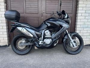 Melns Honda XL 2008 Birštonas, ar dzinēja tilpumu 0.70 L un nobraukumu 35 tūkst. km par 3750 €, foto 5 vietnē AUTOMOTO.COM.LV