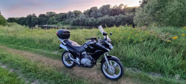 Black Honda XL 2009 in Kaunas, with an engine capacity of 0.13 L and mileage of 24 thousand km for 3350 €, photo 2 on AUTOMOTO.COM.LV
