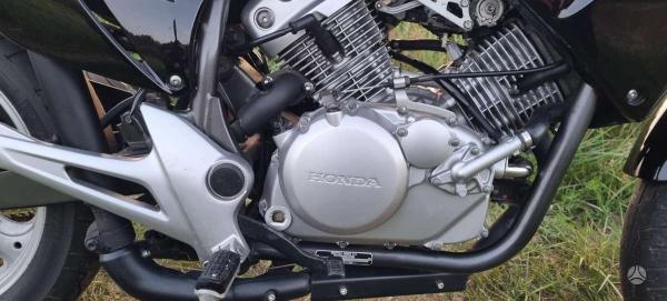 Black Honda XL 2009 in Kaunas, with an engine capacity of 0.13 L and mileage of 24 thousand km for 3350 €, photo 5 on AUTOMOTO.COM.LV