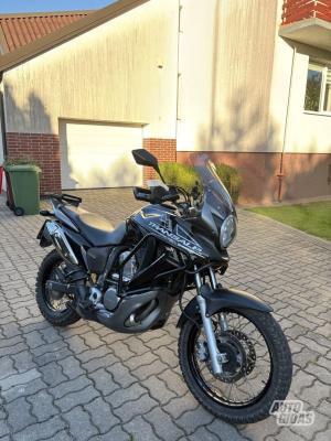 Melns Honda XL 2010 Gargždai, ar dzinēja tilpumu 0.70 L un nobraukumu 52 tūkst. km par 3800 €, foto  vietnē AUTOMOTO.COM.LV