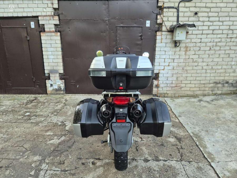 Black Honda XL 2010 in Alytus, with an engine capacity of 1.00 L and mileage of 44 thousand km for 4980 €, photo 20 on AUTOMOTO.COM.LV