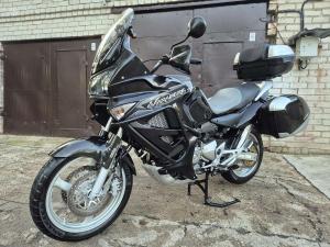 Black Honda XL 2010 in Alytus, with an engine capacity of 1.00 L and mileage of 44 thousand km for 4980 €, photo  on AUTOMOTO.COM.LV
