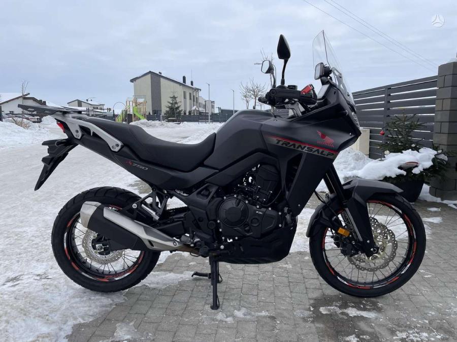 Black Honda XL 2023 in Klaipeda, with an engine capacity of 0.75 L and mileage of 2 thousand km for 8800 €, photo 2 on AUTOMOTO.COM.LV