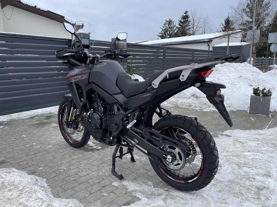 Black Honda XL 2023 in Klaipeda, with an engine capacity of 0.75 L and mileage of 2 thousand km for 8800 €, photo 5 on AUTOMOTO.COM.LV