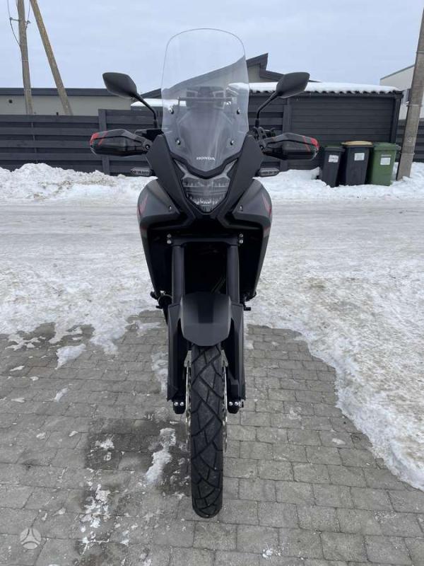 Black Honda XL 2023 in Klaipeda, with an engine capacity of 0.75 L and mileage of 2 thousand km for 8800 €, photo 7 on AUTOMOTO.COM.LV