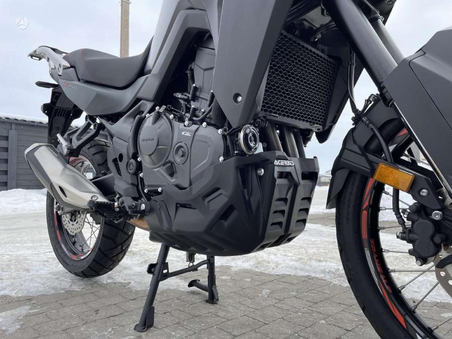 Black Honda XL 2023 in Klaipeda, with an engine capacity of 0.75 L and mileage of 2 thousand km for 8800 €, photo 15 on AUTOMOTO.COM.LV