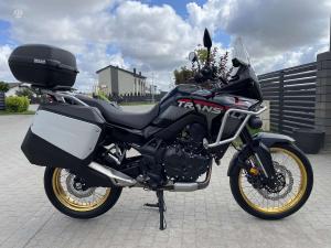 Black Honda XL 2025 in Klaipeda, with an engine capacity of 0.75 L and mileage of 4 thousand km for 10000 €, photo 3 on AUTOMOTO.COM.LV