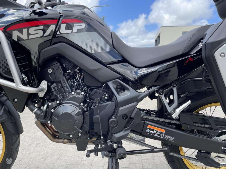 Black Honda XL 2025 in Klaipeda, with an engine capacity of 0.75 L and mileage of 4 thousand km for 10000 €, photo 11 on AUTOMOTO.COM.LV