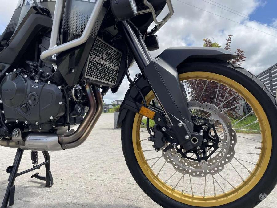 Black Honda XL 2025 in Klaipeda, with an engine capacity of 0.75 L and mileage of 4 thousand km for 10000 €, photo 13 on AUTOMOTO.COM.LV