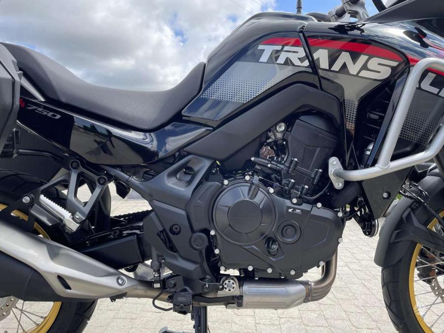 Black Honda XL 2025 in Klaipeda, with an engine capacity of 0.75 L and mileage of 4 thousand km for 10000 €, photo 14 on AUTOMOTO.COM.LV