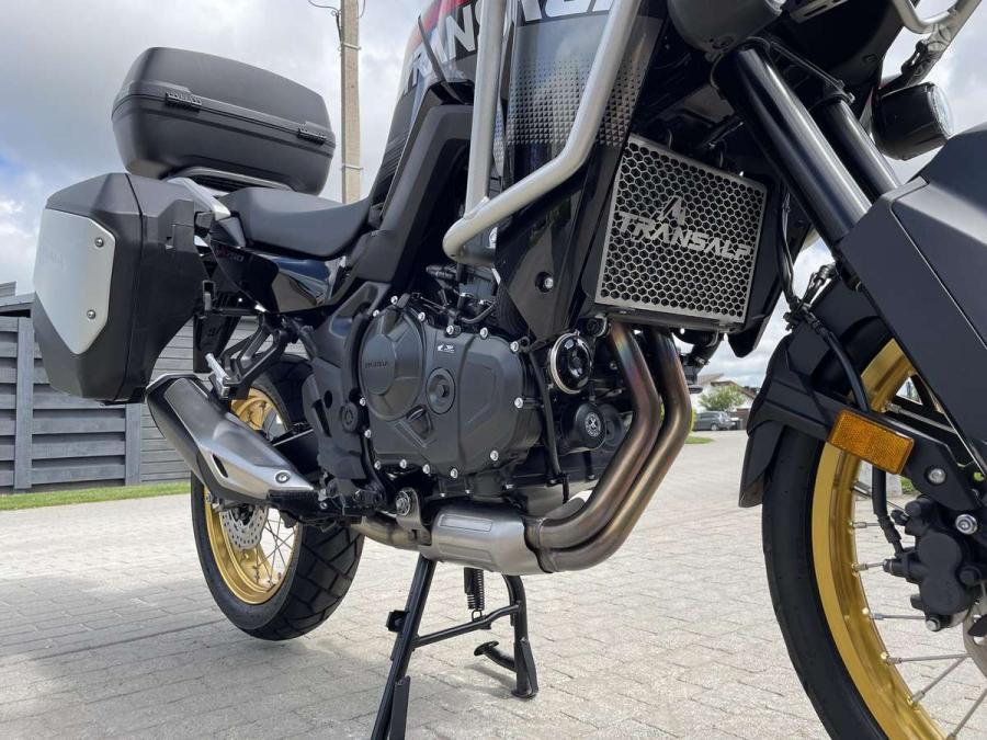 Black Honda XL 2025 in Klaipeda, with an engine capacity of 0.75 L and mileage of 4 thousand km for 10000 €, photo 16 on AUTOMOTO.COM.LV