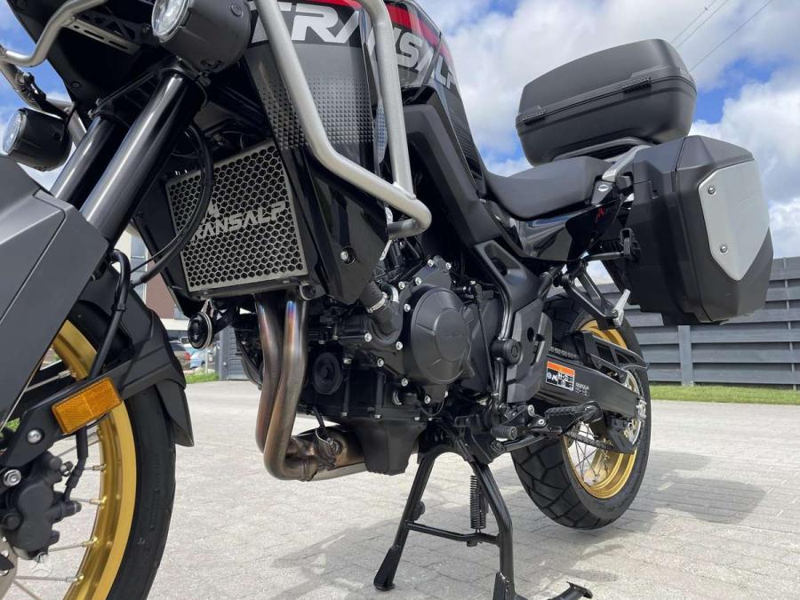 Black Honda XL 2025 in Klaipeda, with an engine capacity of 0.75 L and mileage of 4 thousand km for 10000 €, photo 17 on AUTOMOTO.COM.LV