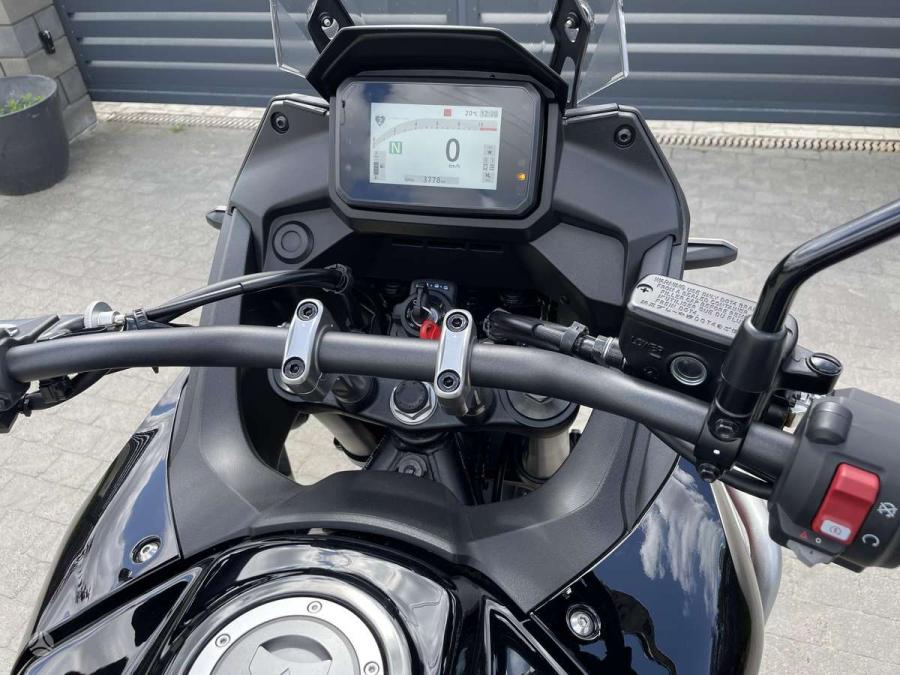 Black Honda XL 2025 in Klaipeda, with an engine capacity of 0.75 L and mileage of 4 thousand km for 10000 €, photo 28 on AUTOMOTO.COM.LV