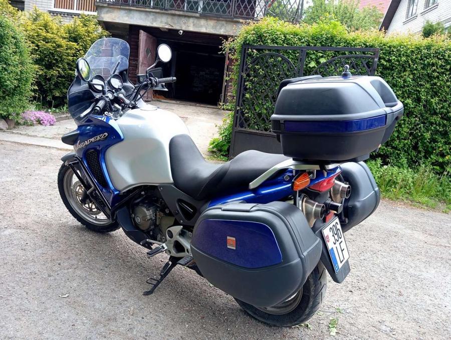 Zils Honda XL 2001 Telšiai, ar dzinēja tilpumu 1.00 L un nobraukumu 54 tūkst. km par 2390 €, foto 7 vietnē AUTOMOTO.COM.LV