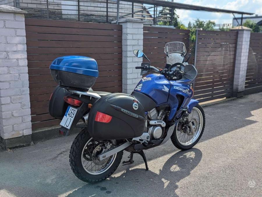 Zils Honda XL 2001 Kauņa, ar dzinēja tilpumu 0.65 L un nobraukumu 85 tūkst. km par 2300 €, foto 4 vietnē AUTOMOTO.COM.LV