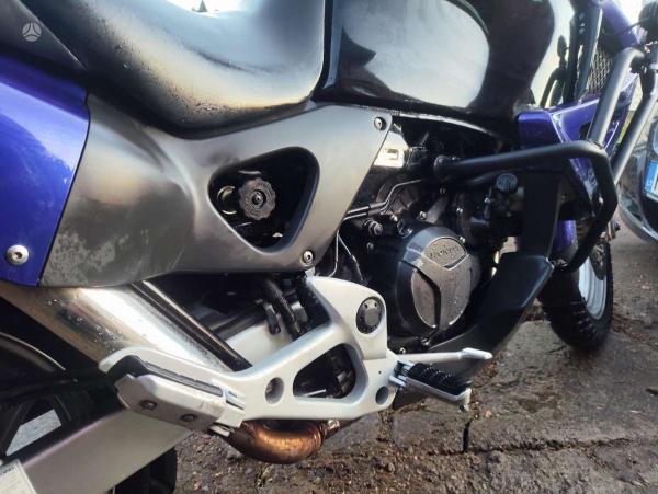 Blue Honda XL 2004 in Siauliai, with an engine capacity of 1.00 L and mileage of 20 thousand km for 3799 €, photo 10 on AUTOMOTO.COM.LV