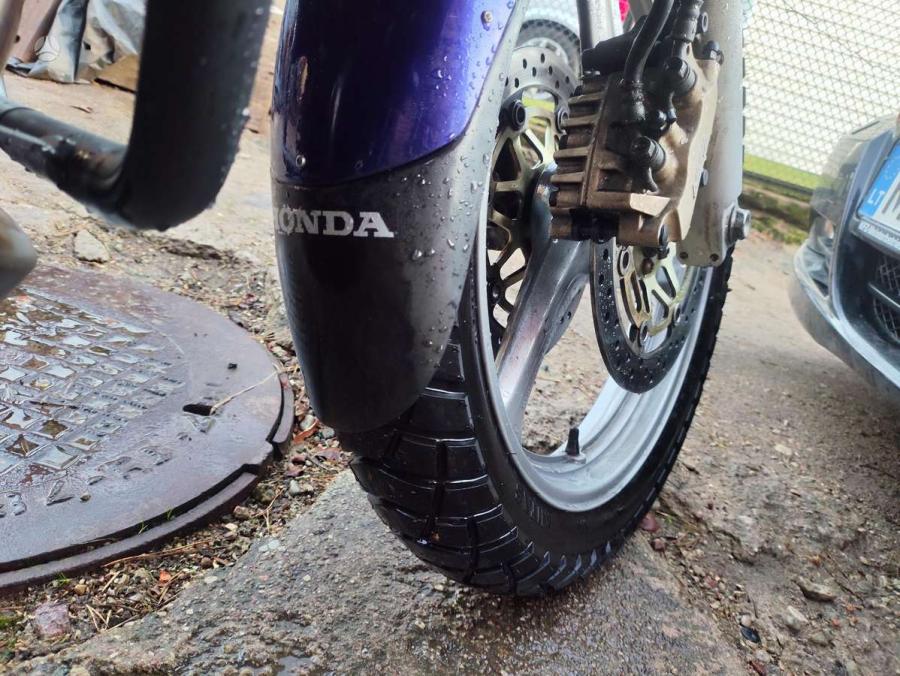 Zils Honda XL 2004 Šauļi, ar dzinēja tilpumu 1.00 L un nobraukumu 20 tūkst. km par 3799 €, foto 12 vietnē AUTOMOTO.COM.LV