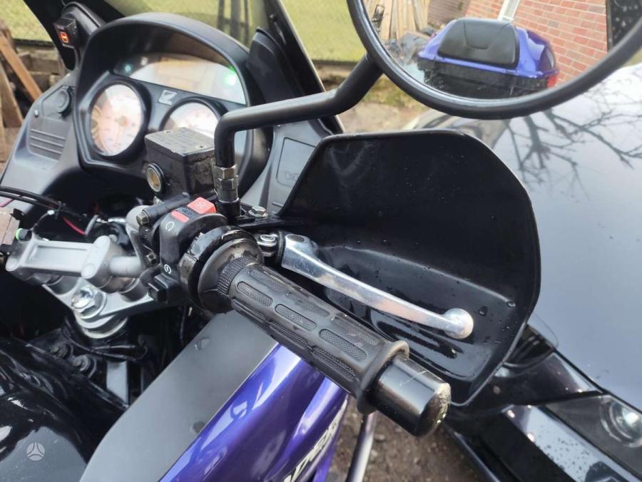 Zils Honda XL 2004 Šauļi, ar dzinēja tilpumu 1.00 L un nobraukumu 20 tūkst. km par 3799 €, foto 17 vietnē AUTOMOTO.COM.LV
