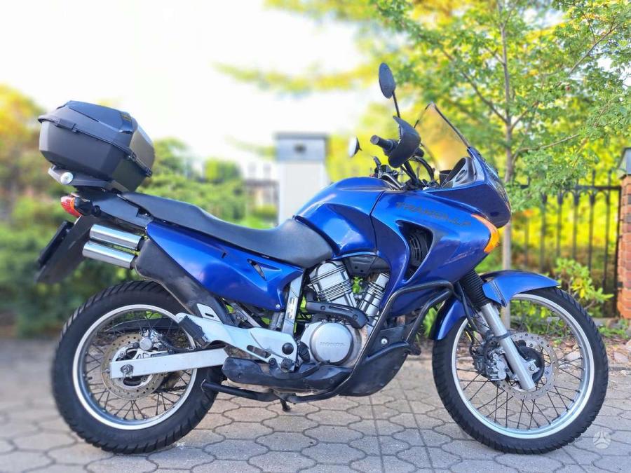 Blue Honda XL 2004 in Pasvalys, with an engine capacity of 0.65 L and mileage of 51 thousand km for 2350 €, photo 1 on AUTOMOTO.COM.LV