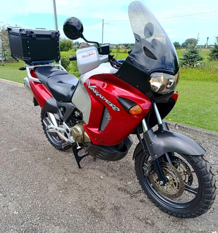 Grey Honda XL 2000 in Raseiniai, with an engine capacity of 1.00 L and mileage of 47 thousand km for 2850 €, photo 1 on AUTOMOTO.COM.LV