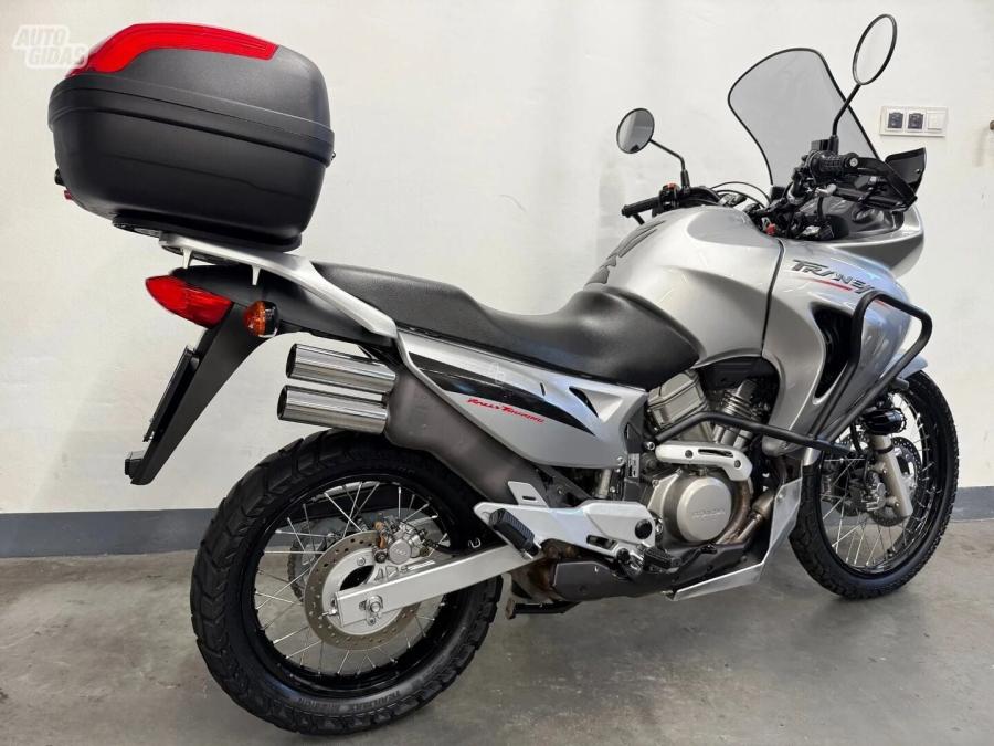 Pelēks Honda XL 2002 Viļņa, ar dzinēja tilpumu 0.65 L un nobraukumu 49 tūkst. km par 3150 €, foto 4 vietnē AUTOMOTO.COM.LV