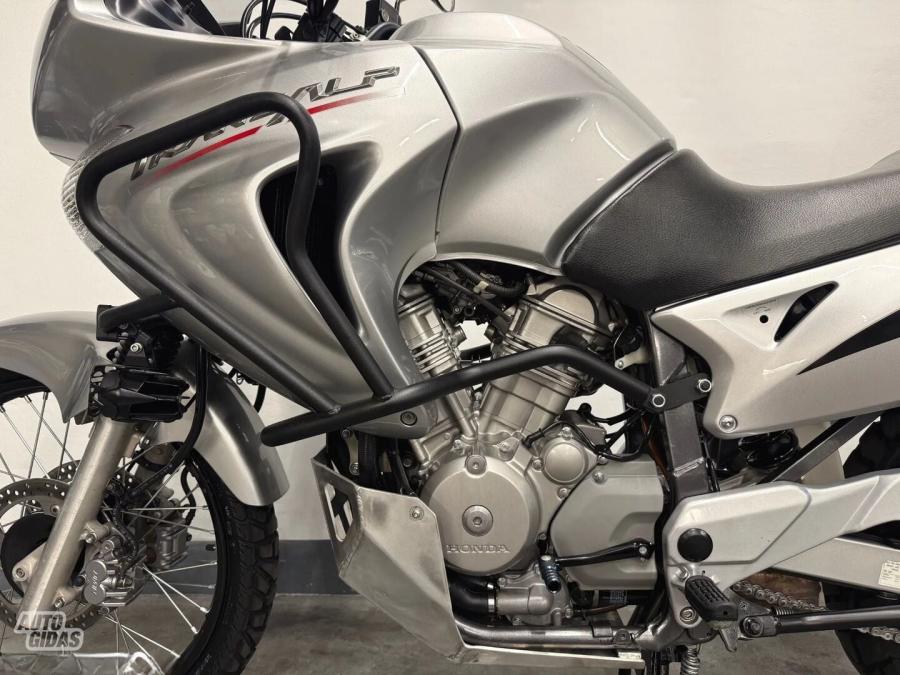 Pelēks Honda XL 2002 Viļņa, ar dzinēja tilpumu 0.65 L un nobraukumu 49 tūkst. km par 3150 €, foto 11 vietnē AUTOMOTO.COM.LV