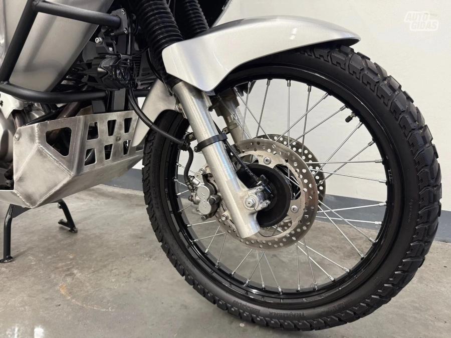 Pelēks Honda XL 2002 Viļņa, ar dzinēja tilpumu 0.65 L un nobraukumu 49 tūkst. km par 3150 €, foto 15 vietnē AUTOMOTO.COM.LV