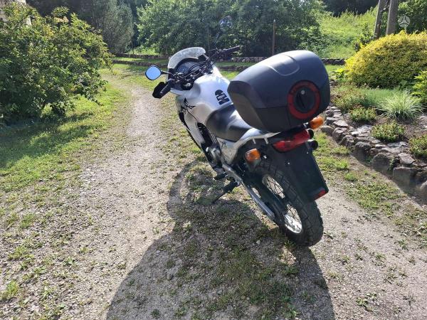 Grey Honda XL 2002 in Siauliai, with an engine capacity of 0.65 L and mileage of 59 thousand km for 2200 €, photo 5 on AUTOMOTO.COM.LV