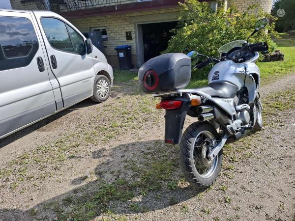 Grey Honda XL 2002 in Siauliai, with an engine capacity of 0.65 L and mileage of 59 thousand km for 2200 €, photo 6 on AUTOMOTO.COM.LV