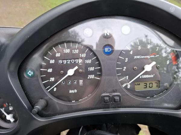 Grey Honda XL 2002 in Siauliai, with an engine capacity of 0.65 L and mileage of 59 thousand km for 2200 €, photo 7 on AUTOMOTO.COM.LV